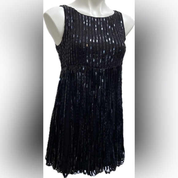 Alice + Olivia | Dresses | Alice Olivia Black Silk Sequin String Bubble ...